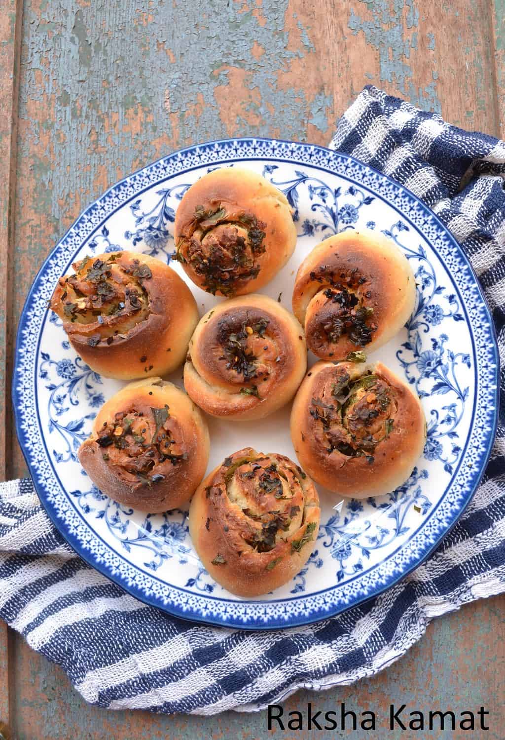 Garlic Bread Rolls - Raksha's Kitchen