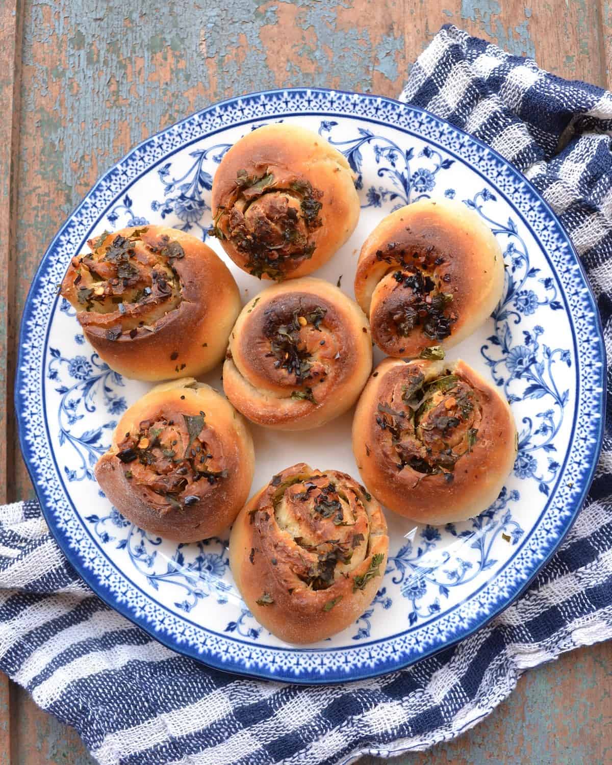 Garlic Bread Rolls - Raksha's Kitchen