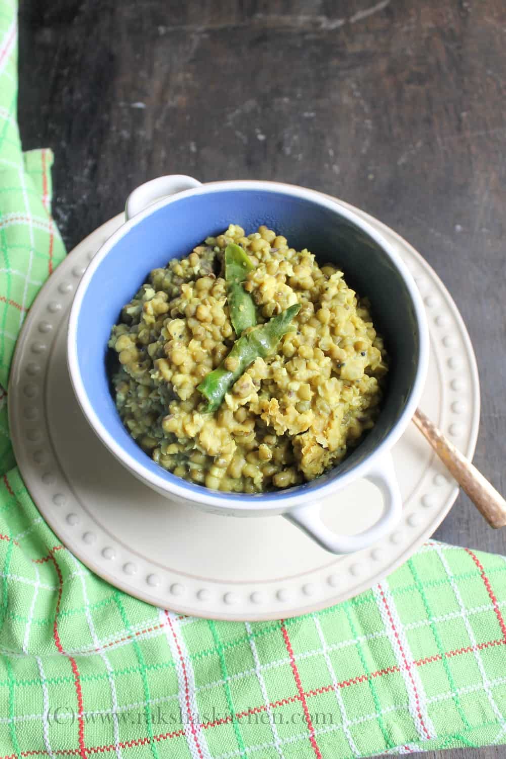 Moogachi Usali | Goan Style Sprouted Green Gram Stir Fry - Raksha's Kitchen