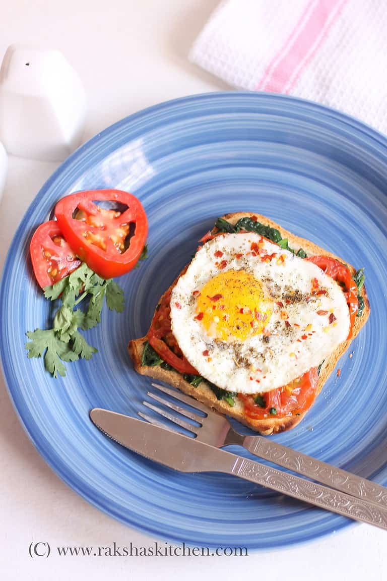 Open Toast With Egg, Spinach And Tomato - Raksha's Kitchen