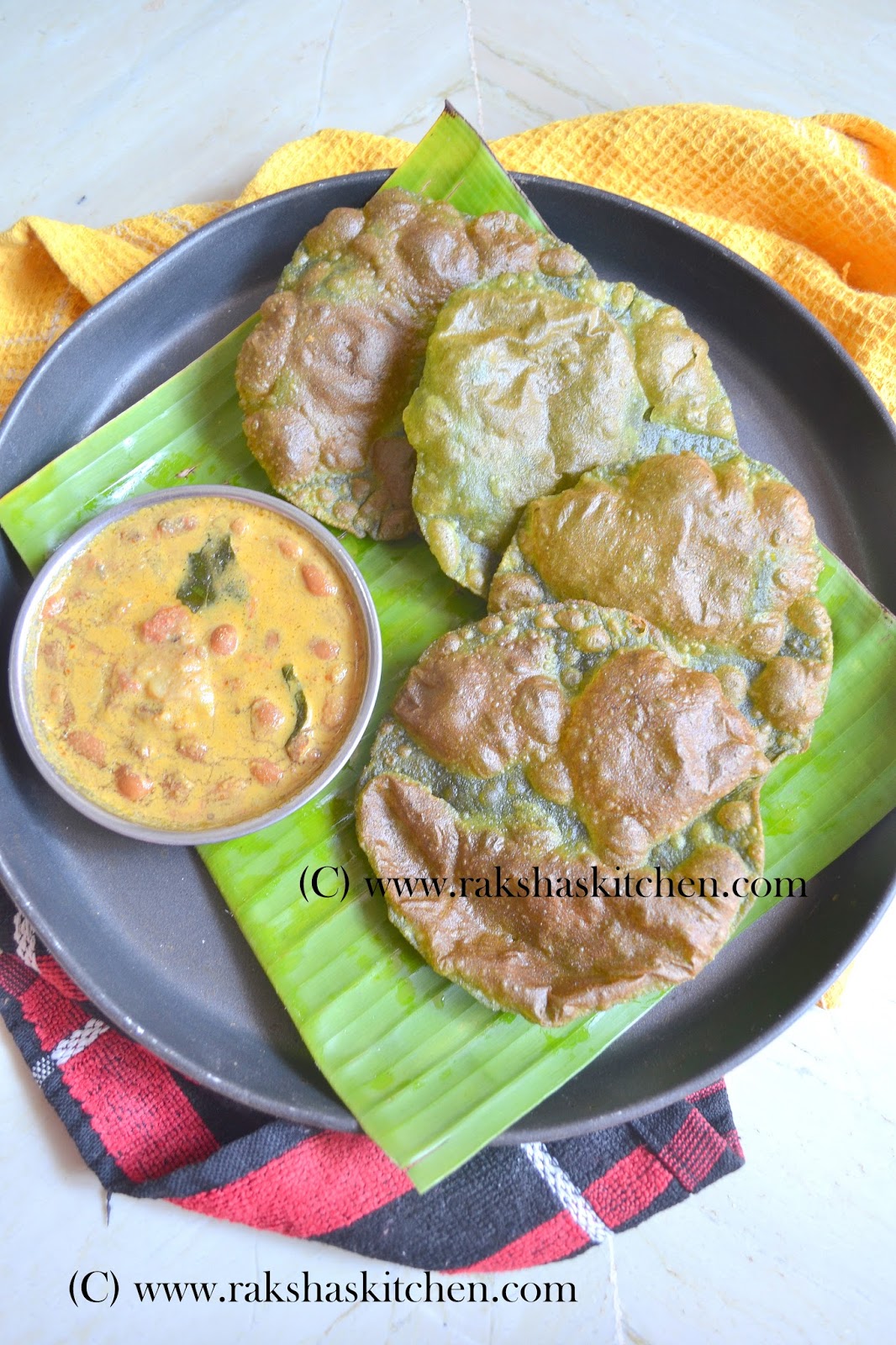 Palak Puri | Spinach Puri | Poori - Raksha's Kitchen