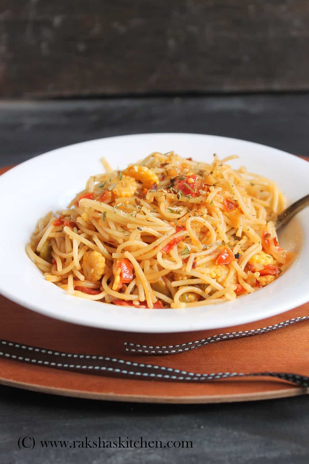 Mixed Veg Spaghetti Pasta - Raksha's Kitchen