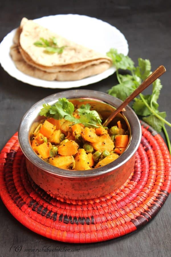 Aloo Gajar Matar Ki Subzi - Raksha's Kitchen