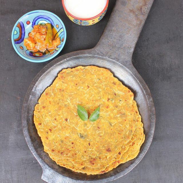 Lauki Thepla | Spiced Bottle Gourd Flatbread - Raksha's Kitchen