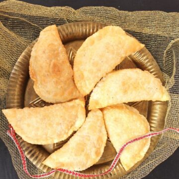 Goan Nevri | Gujia | Karanji - Raksha's Kitchen