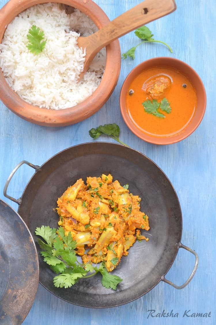 Goan Vellyache Sukhe | Anchovy Semi Gravy - Raksha's Kitchen